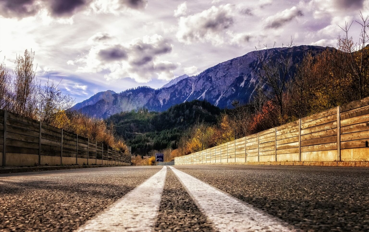 16 Examples of Leading and Lagging Indicators to Help You Set Your Own